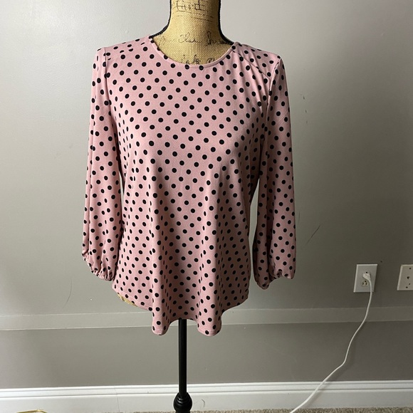 Adrianna Papell | Tops | Adrianna Papell Blush And Black Polka Dot Top ...